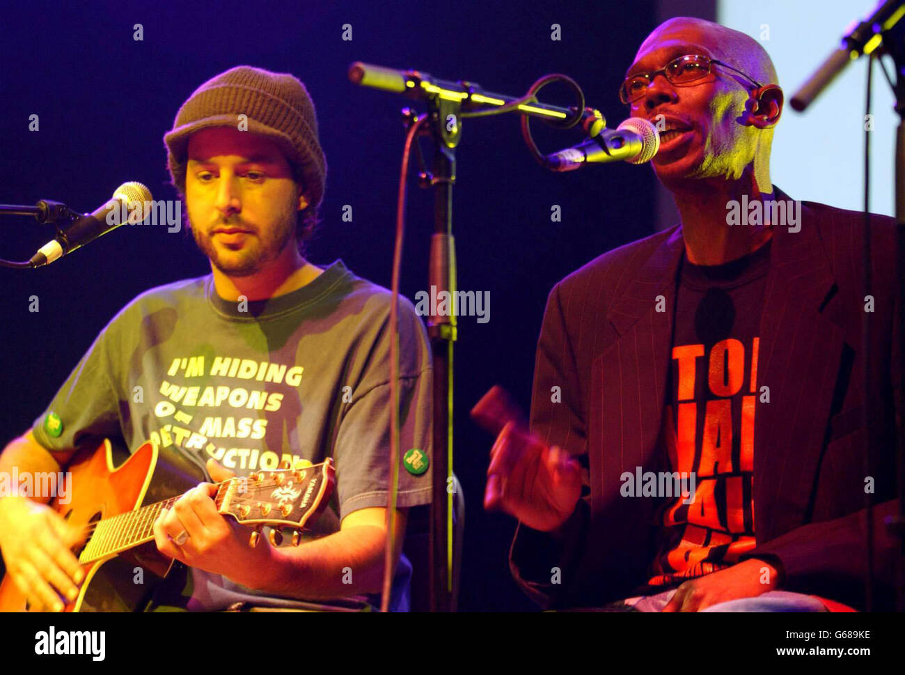 Faithless one big no anti war concert hi-res stock photography and ...