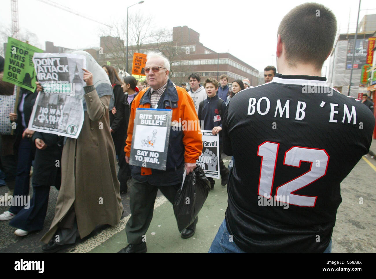 Pro peace anti war hi-res stock photography and images - Alamy