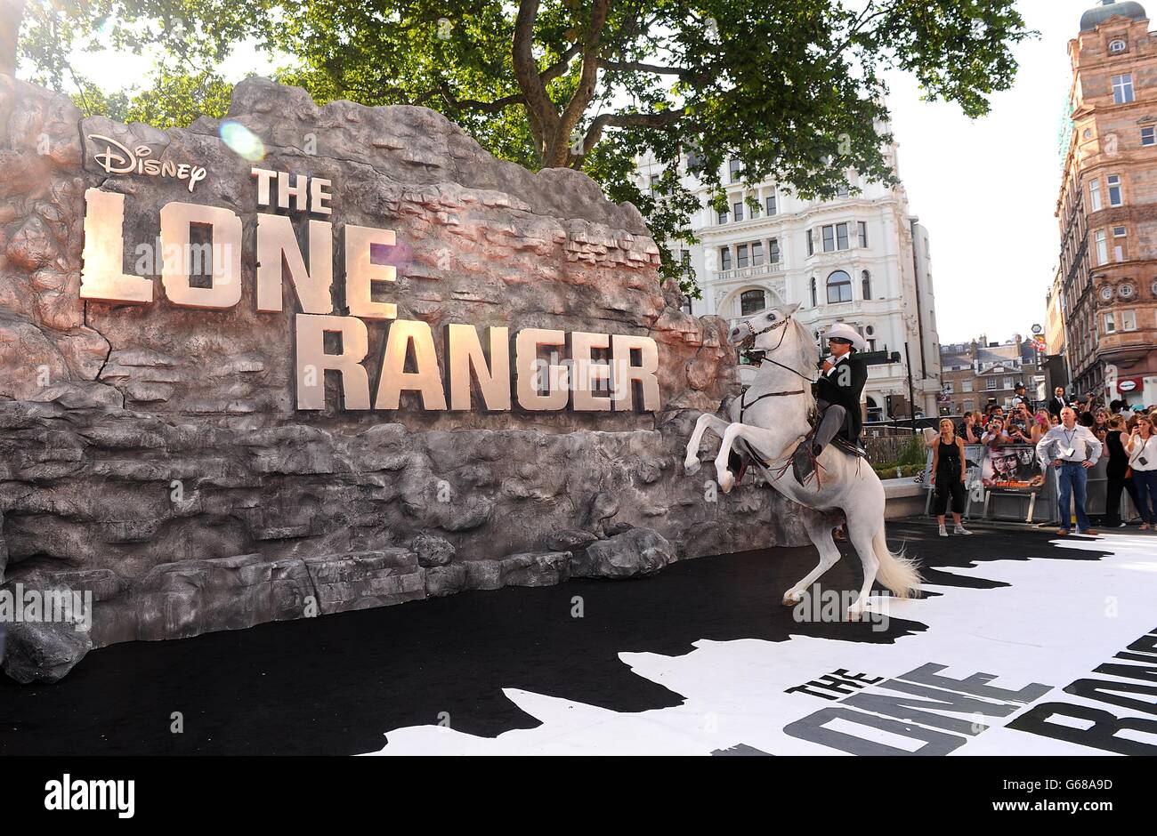 Lone ranger horse hi-res stock photography and images - Alamy