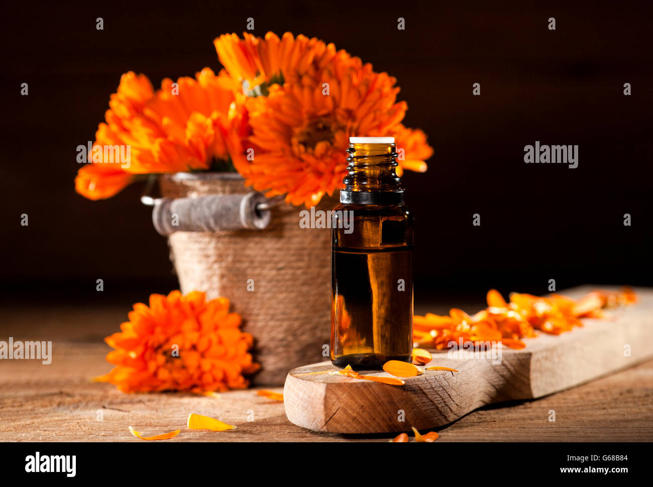 Marigold product hi-res stock photography and images - Alamy