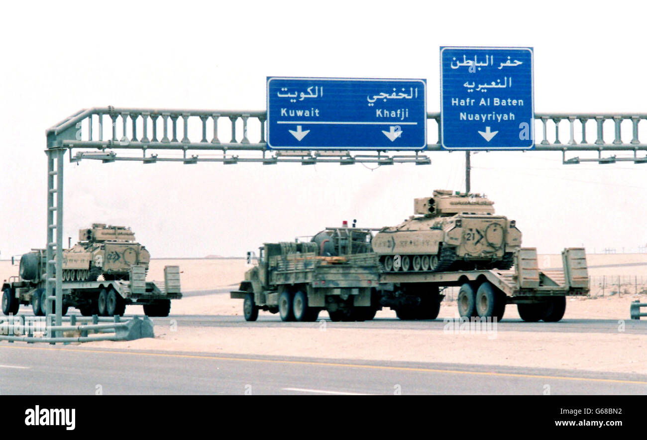 The main road to kuwait Stock Photo - Alamy