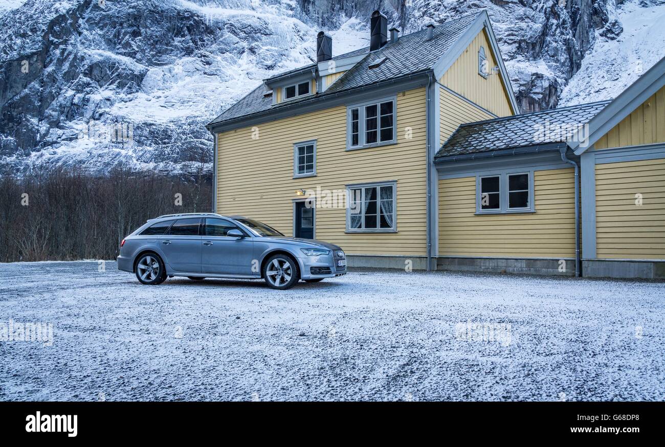 Audi a6 hi-res stock photography and images - Alamy