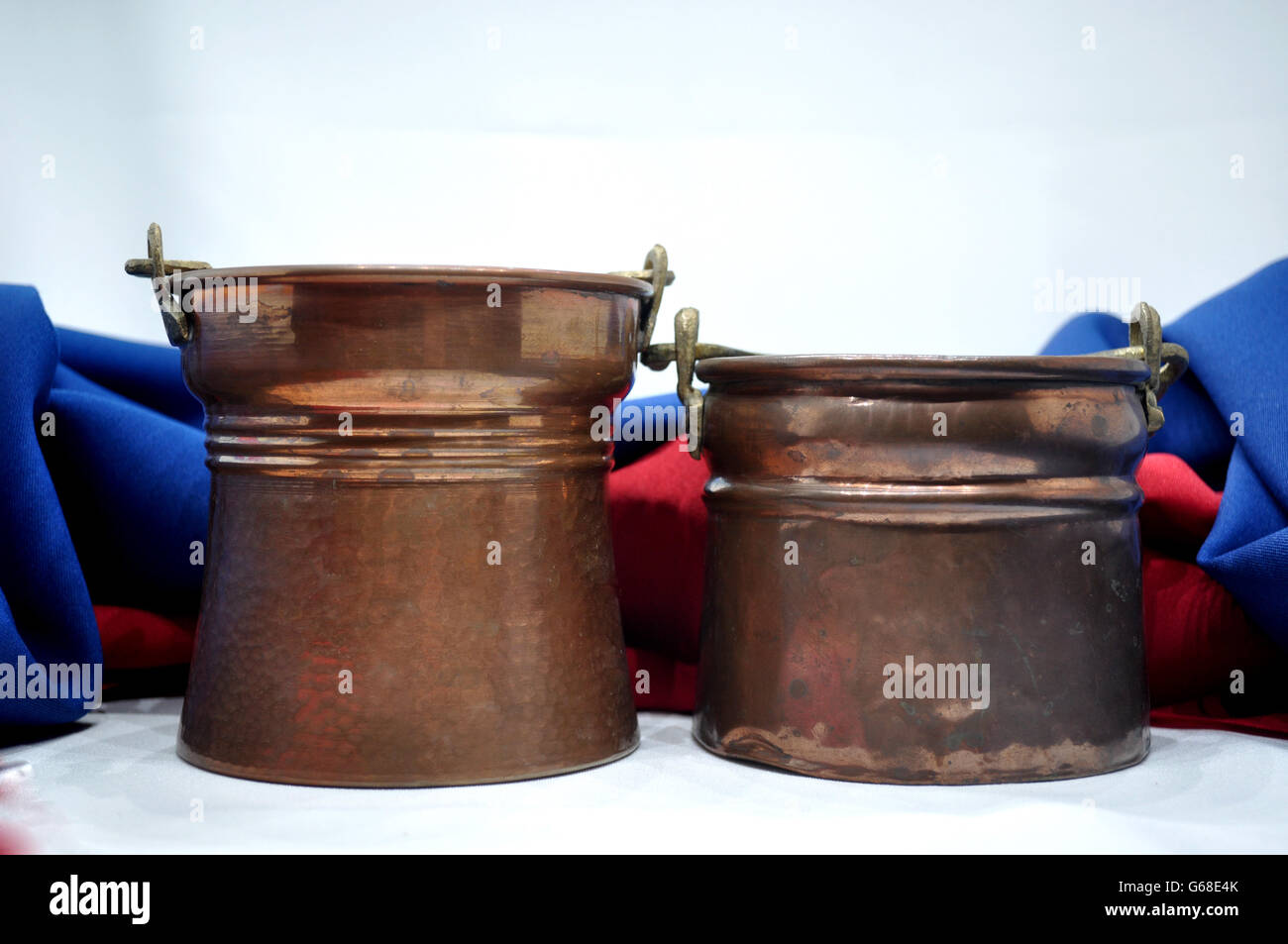 Still life simple baroque style hi-res stock photography and images - Alamy