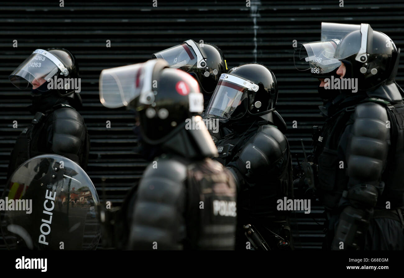 Psni not welcome in ardoyne hi-res stock photography and images - Alamy