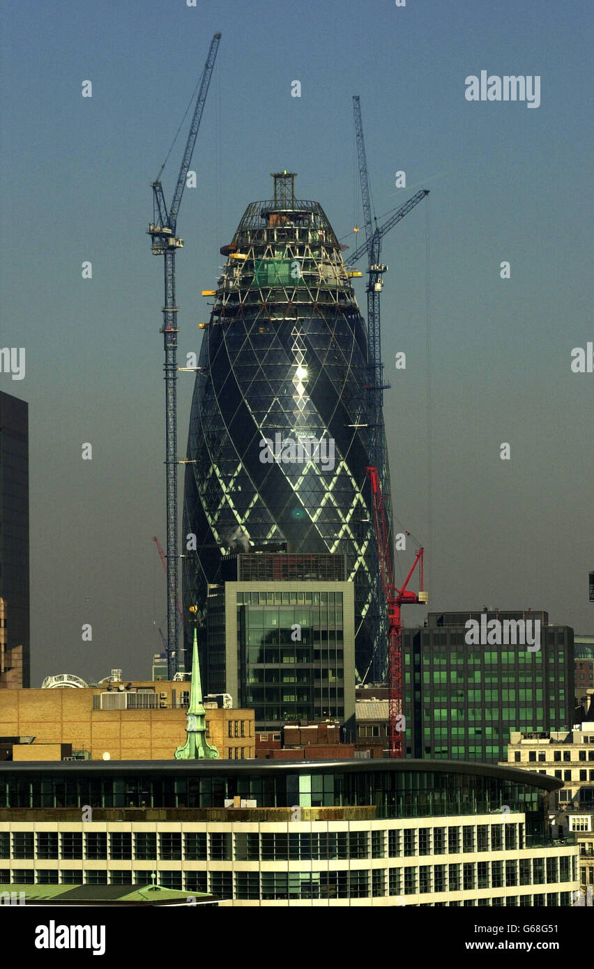 Swiss Re Building Stock Photo - Alamy