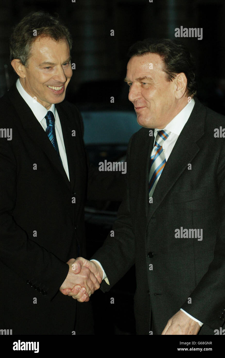 German chancellor gerhard schroeder smiling hi-res stock photography ...