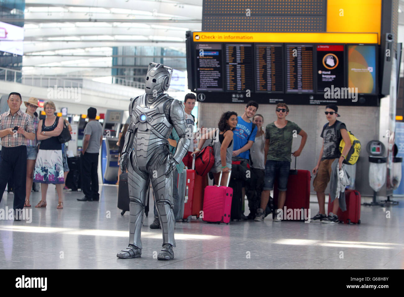 Entertainment tv hi-res stock photography and images - Alamy