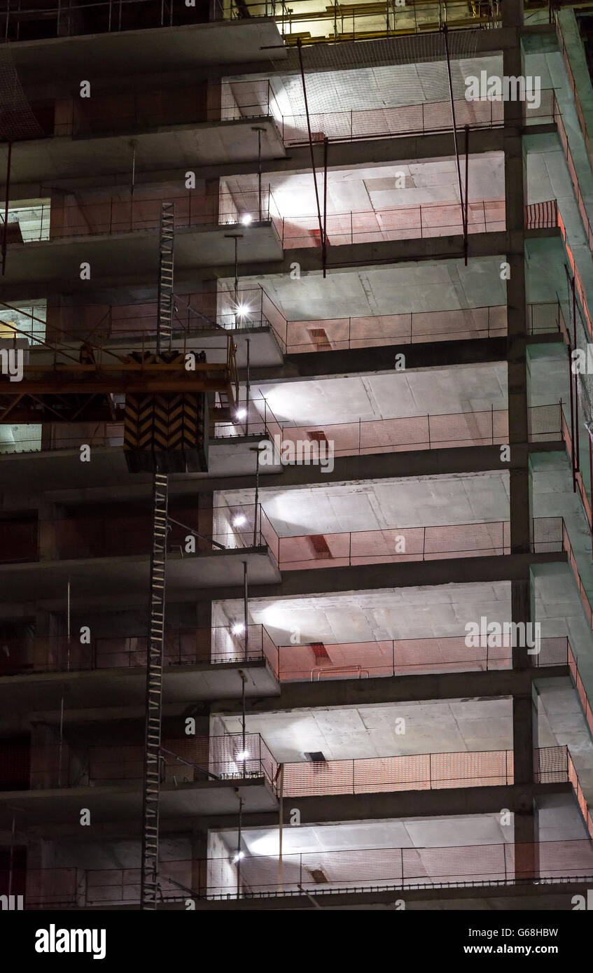 Modern high rise under construction hi-res stock photography and images ...