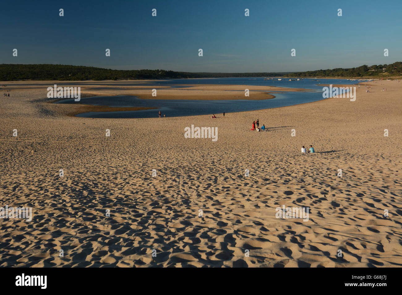 Praia de lagoa de albufeira hi-res stock photography and images - Alamy