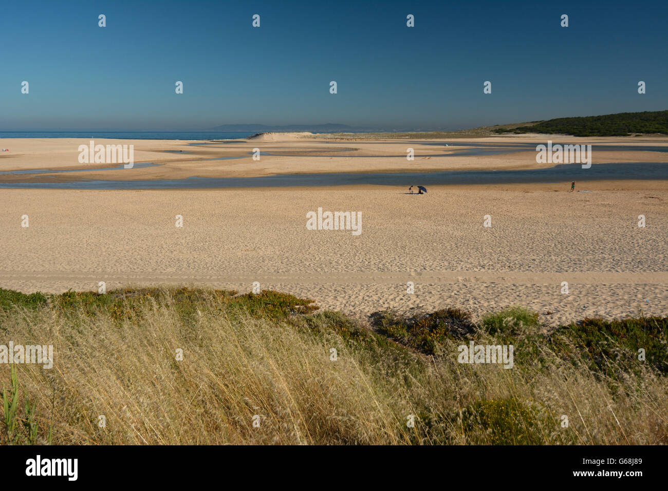 Lagoa de Albufeira beach, Setúbal peninsula, Portugal Stock Photo - Alamy