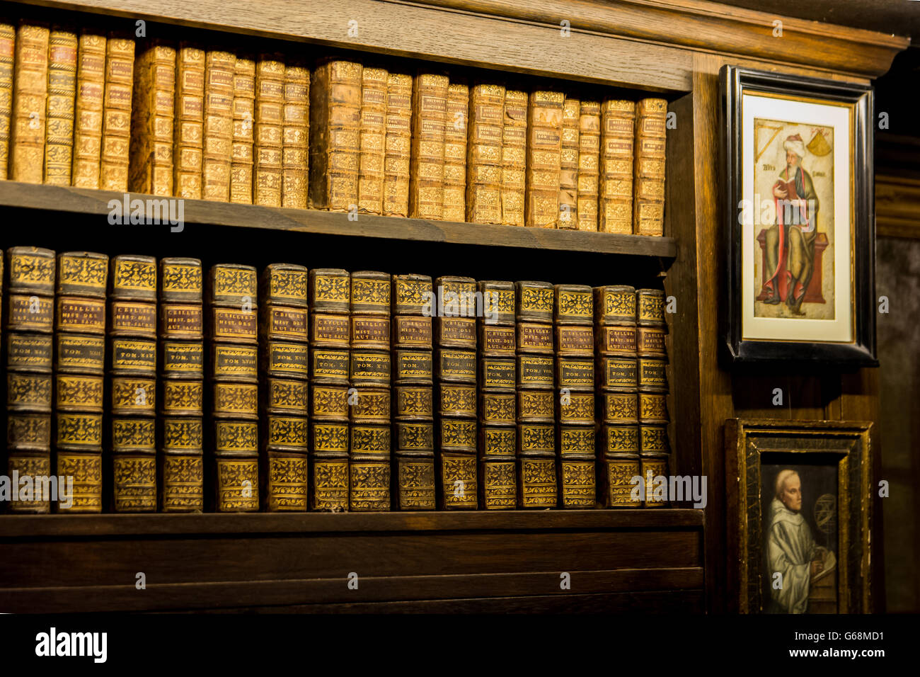 Old portraits hi-res stock photography and images - Alamy