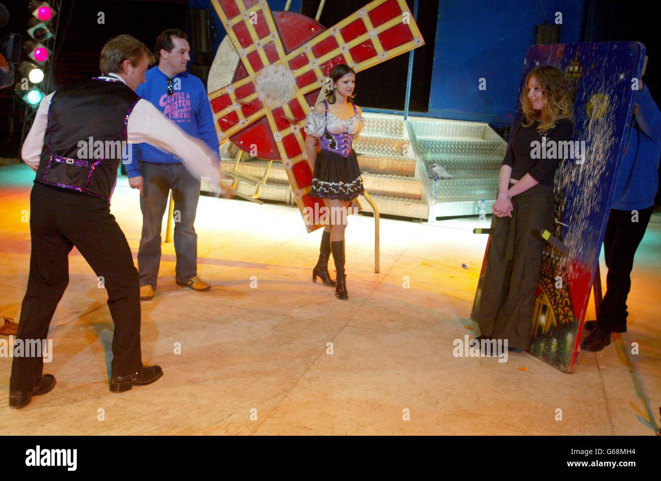 Jayde Hanson, 23, conducts one of the world's strangest job interview ...