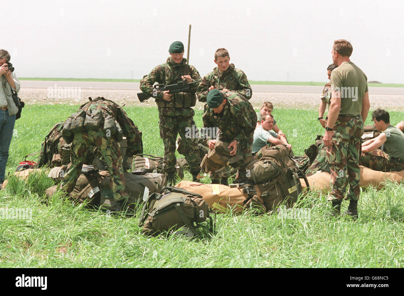 Advanced party of 3 Commando Brigade Stock Photo - Alamy