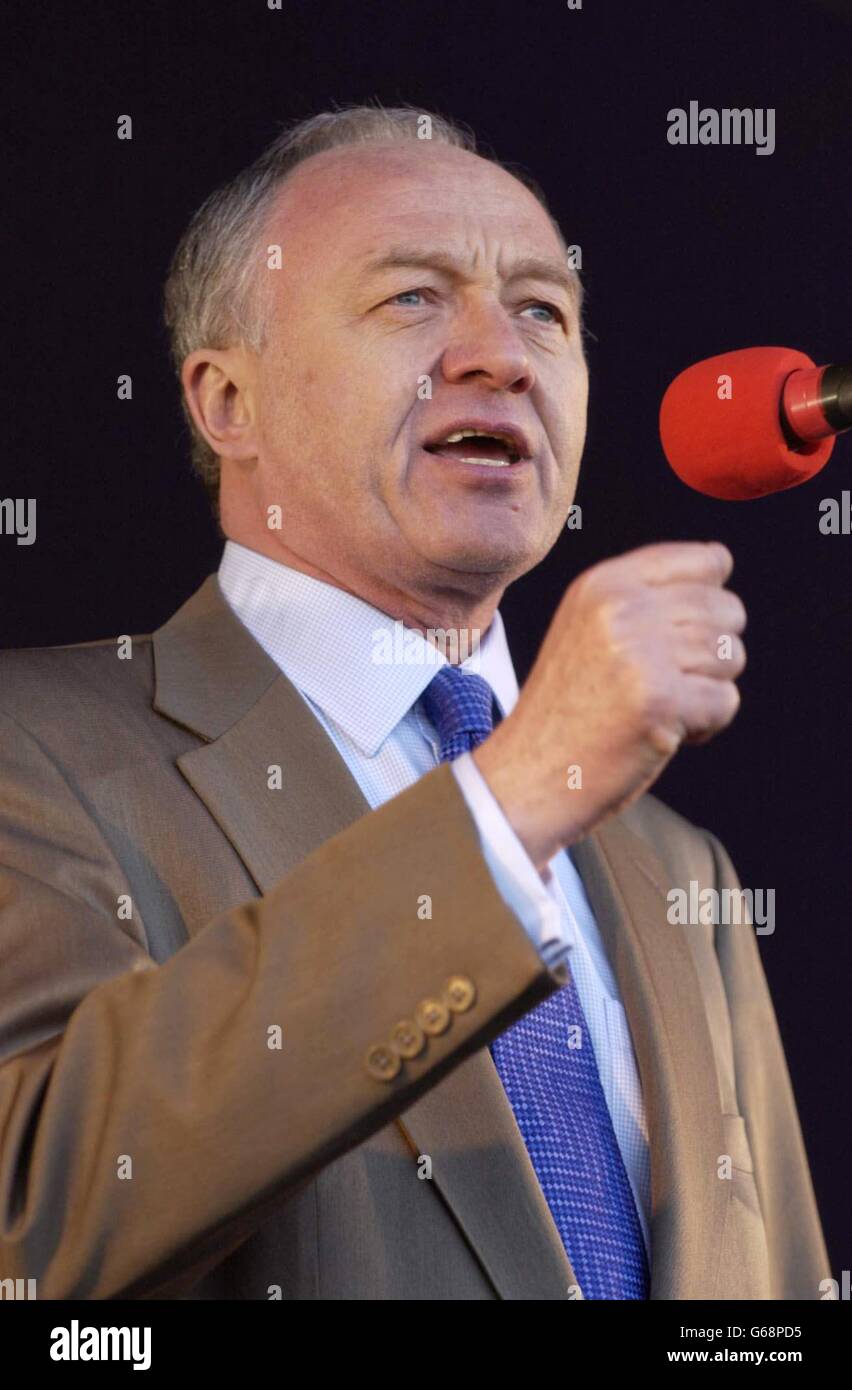 London Mayor Ken Livingstone addresses the anti war rally at Hyde Park ...