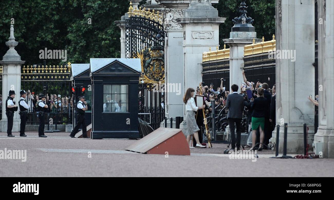 Queens press secretary hi-res stock photography and images - Alamy