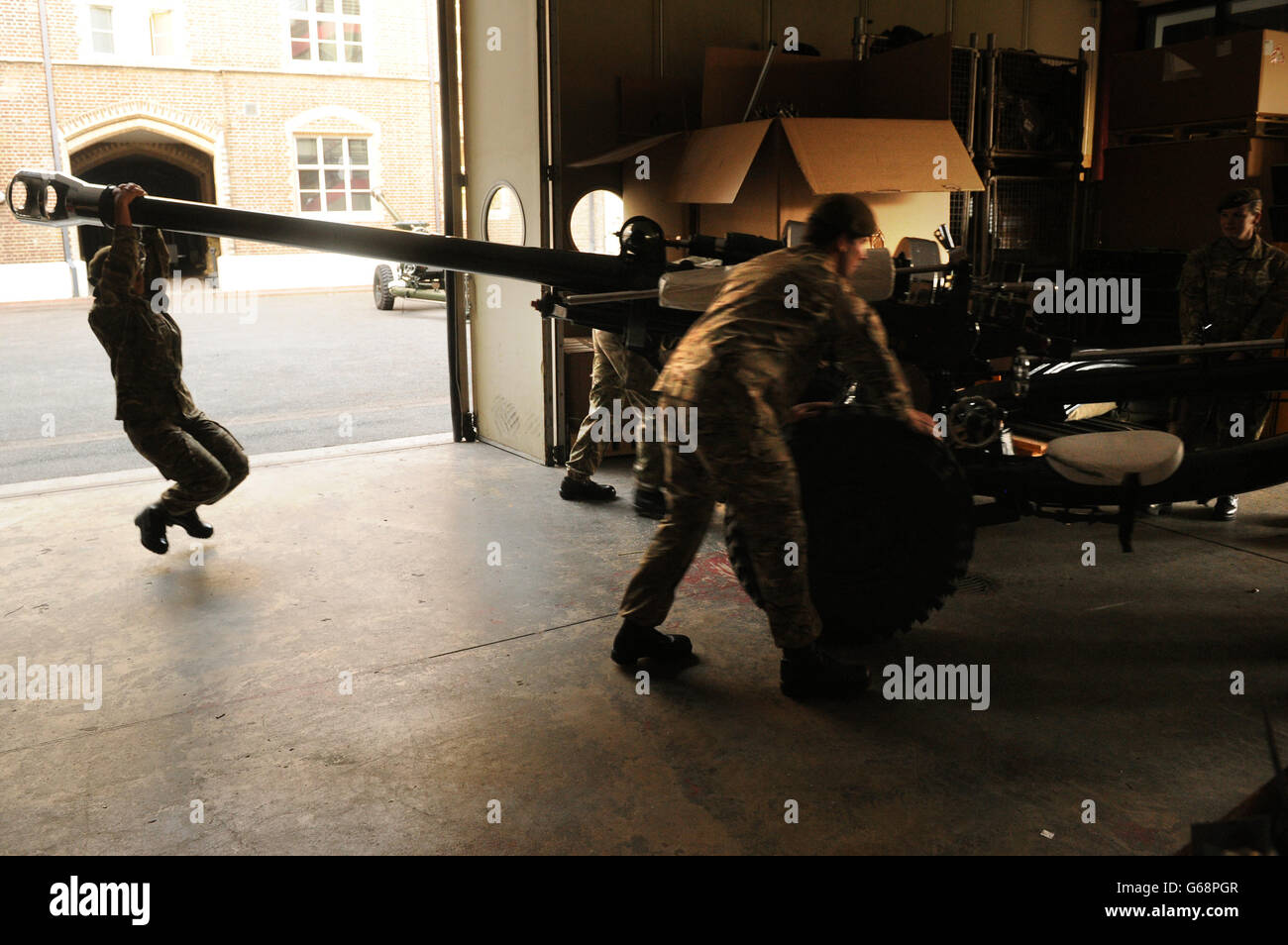 The Honourable Artillery Company (HAC) pack away the guns as they prep ...
