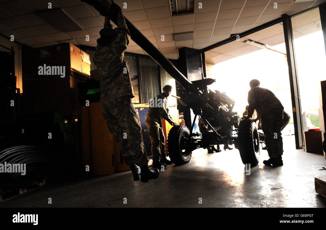 The Honourable Artillery Company (HAC) pack away the guns as they prep ...