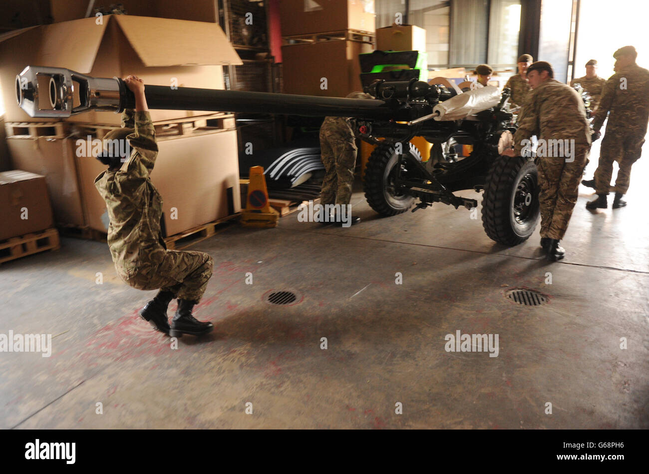The Honourable Artillery Company (HAC) pack away the guns as they prep ...