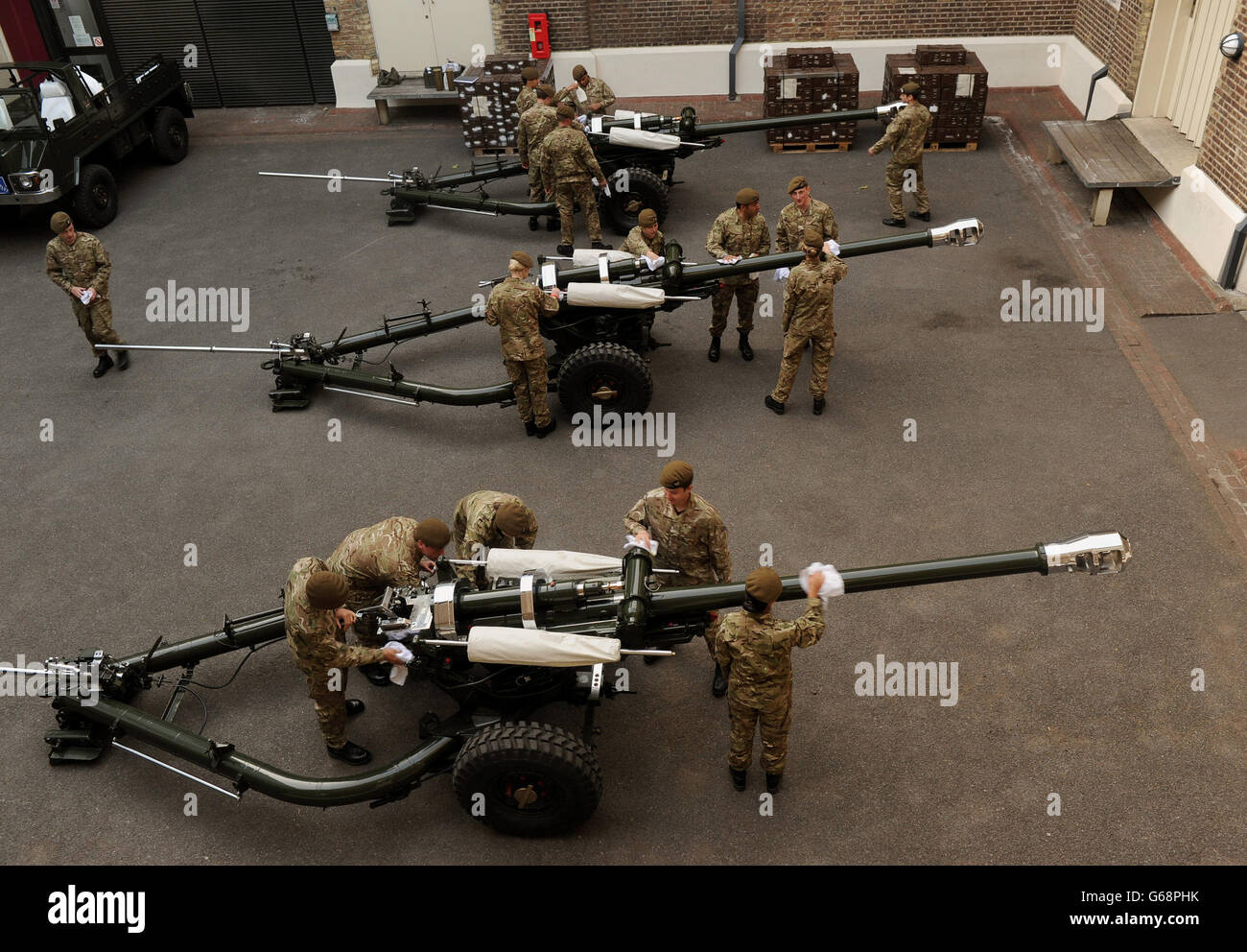 Prep guns hi-res stock photography and images - Alamy