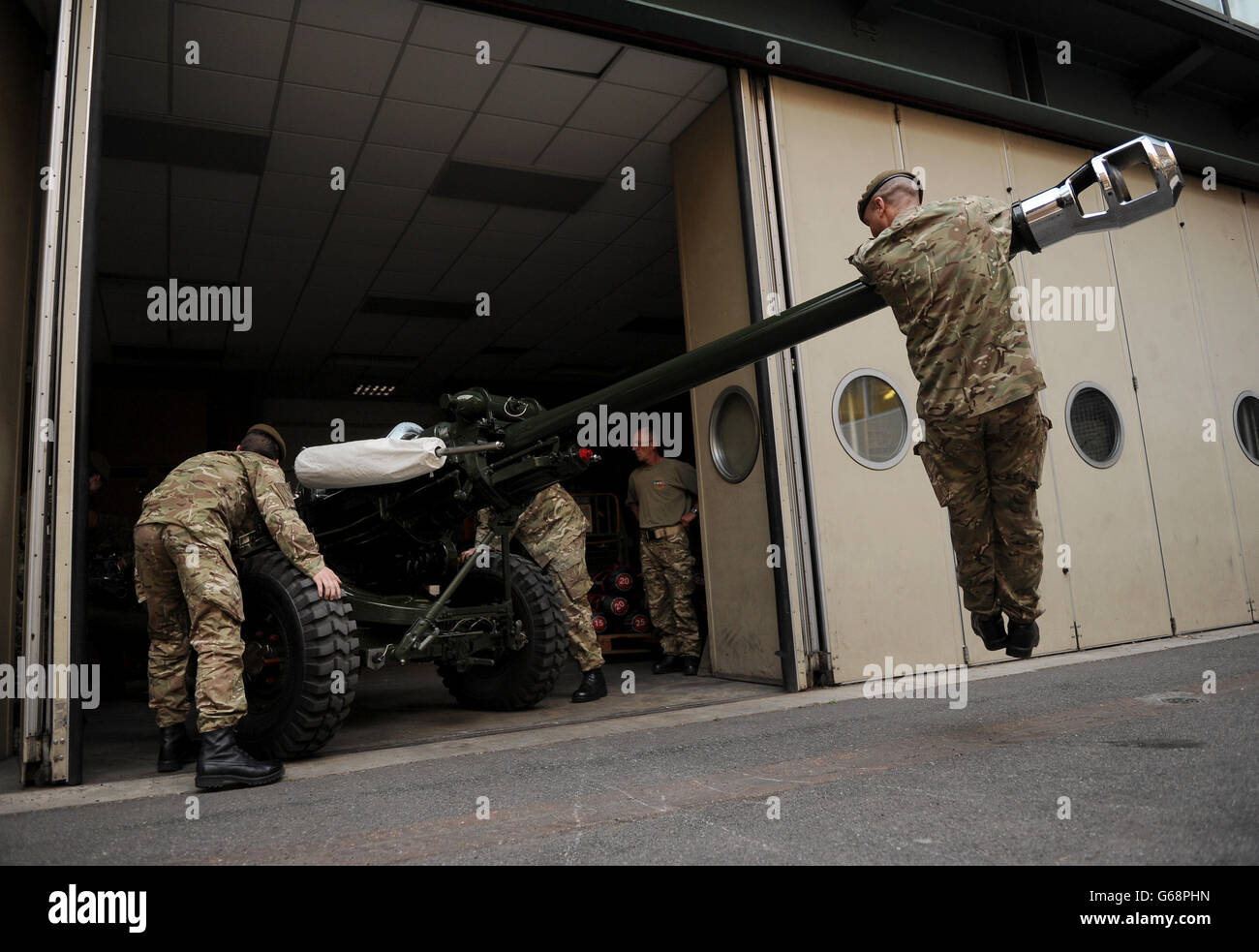 Prep guns hi-res stock photography and images - Alamy