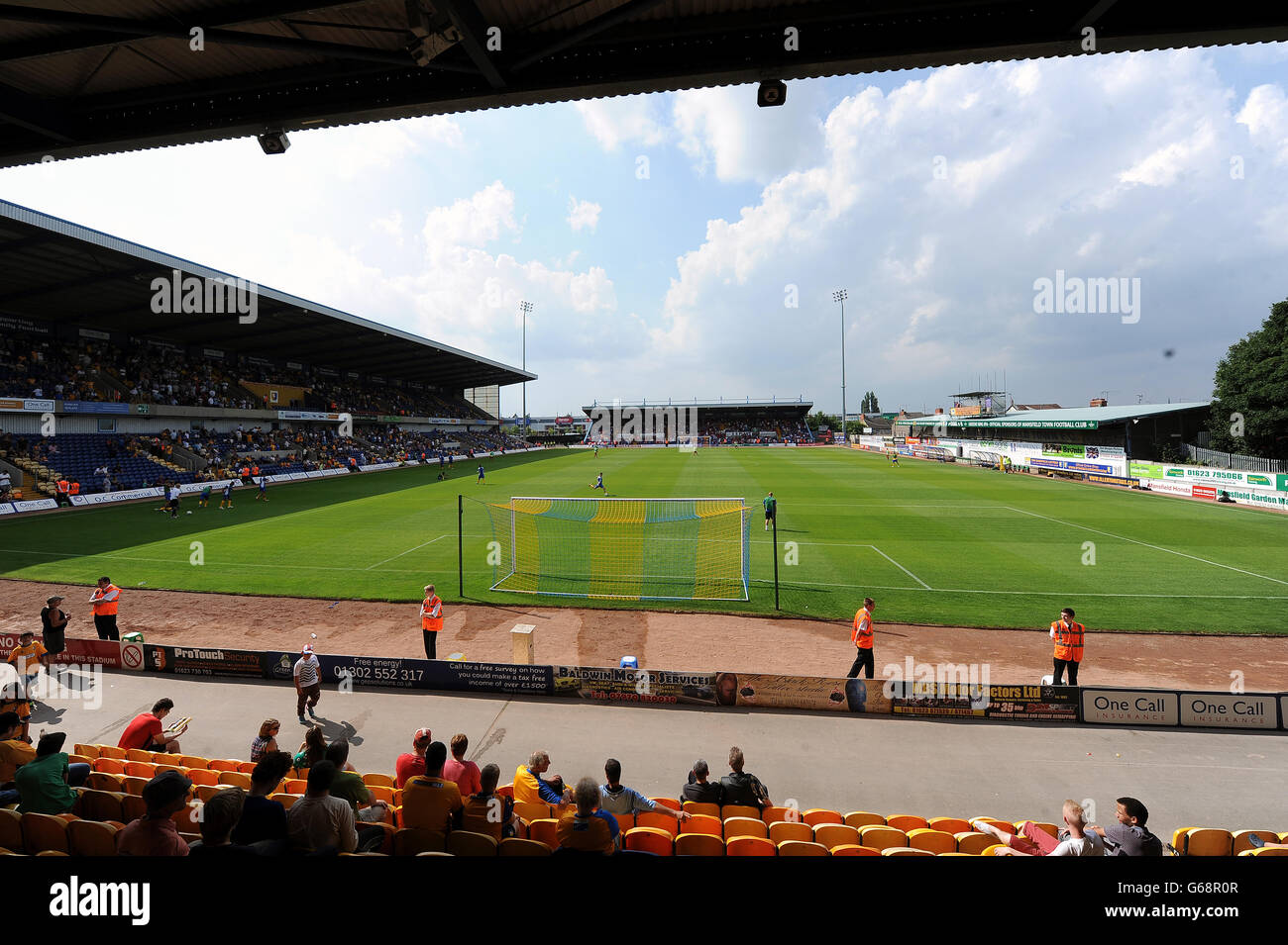 Nottingham forest friendly general hi-res stock photography and images ...