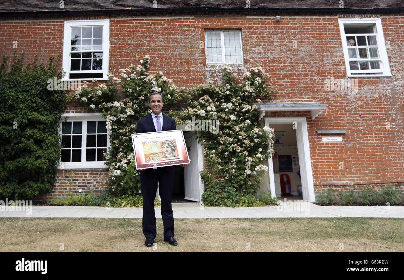 Mark Carney, the Governor of the Bank of England, with the ten pound ...