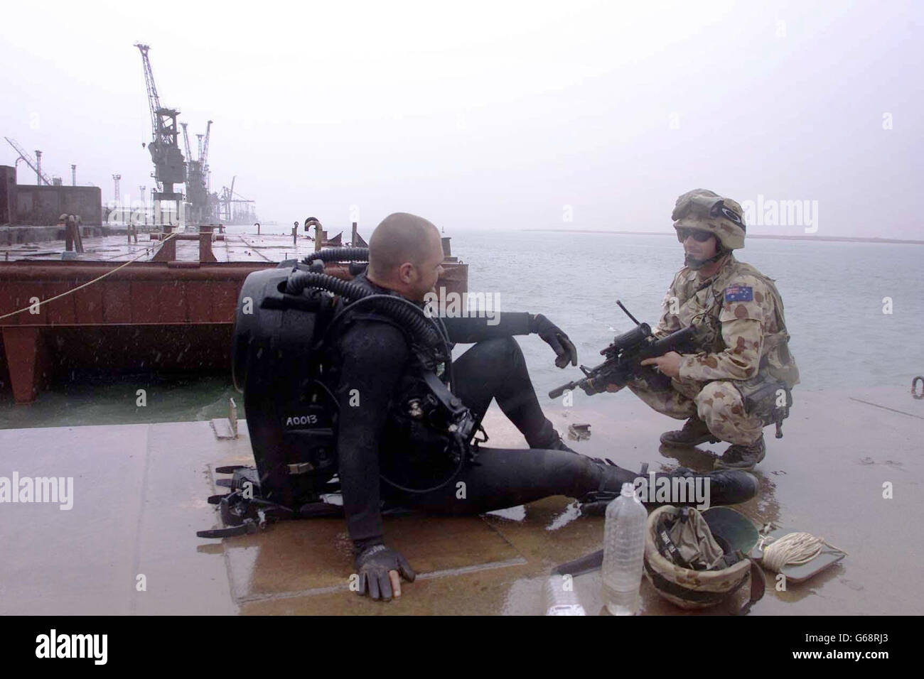 Clearance diving team hi-res stock photography and images - Alamy