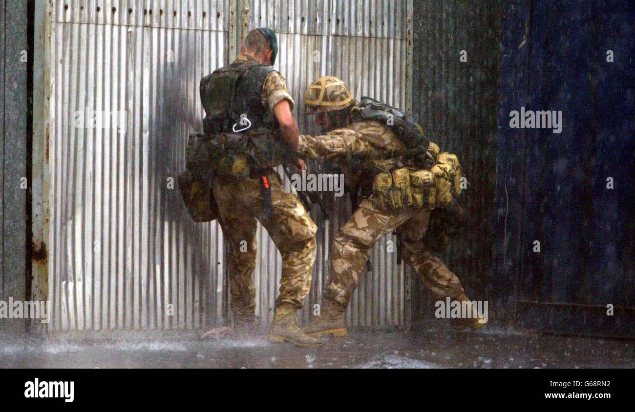 Umm qasr port hi-res stock photography and images - Alamy