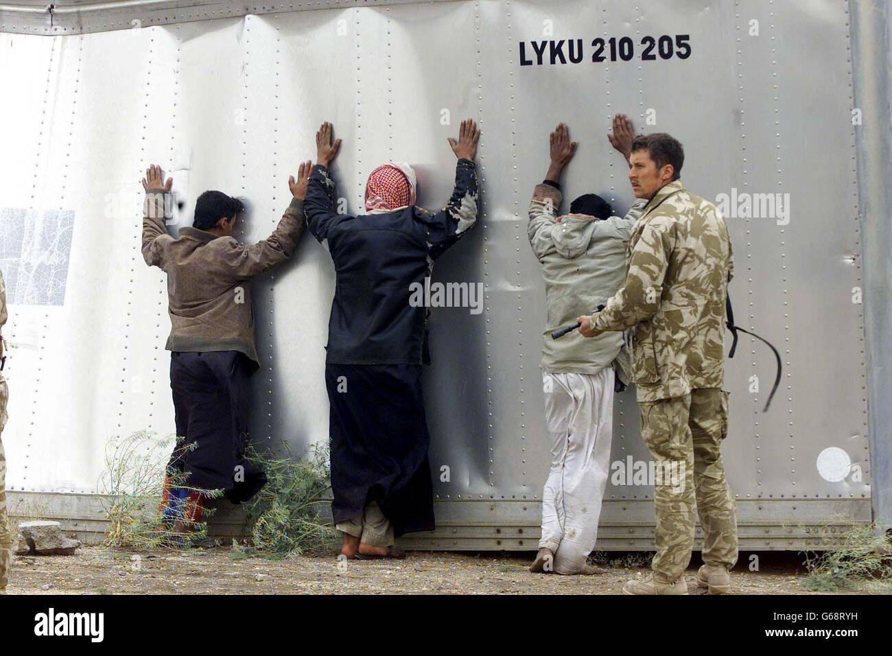 Looters hi-res stock photography and images - Alamy