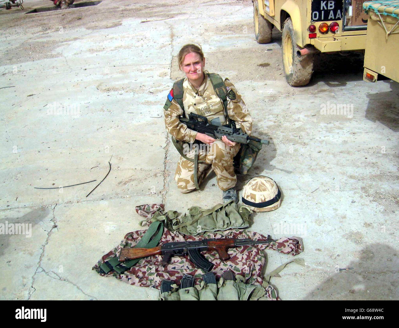 Female Soldier Iraq High Resolution Stock Photography and Images - Alamy
