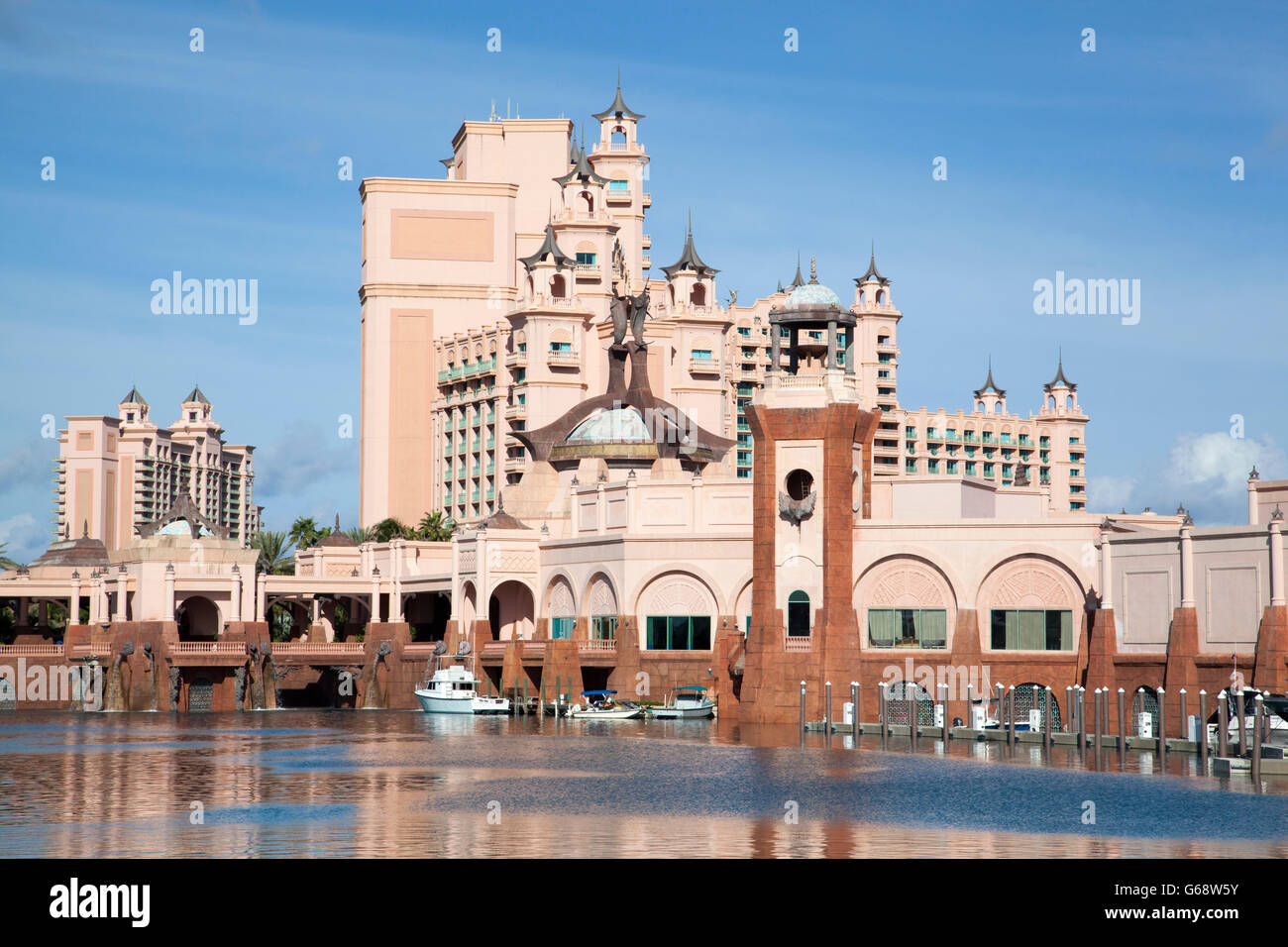 Bahamas building hi-res stock photography and images - Alamy
