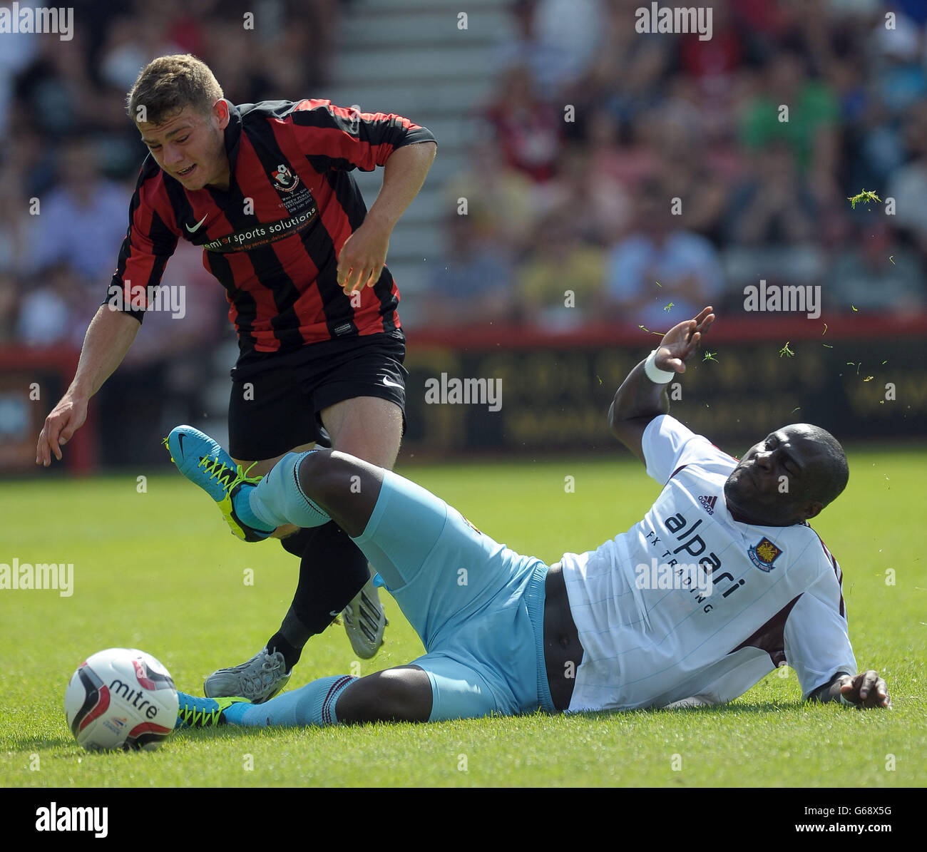 West ham uniteds guy demel hi-res stock photography and images - Alamy