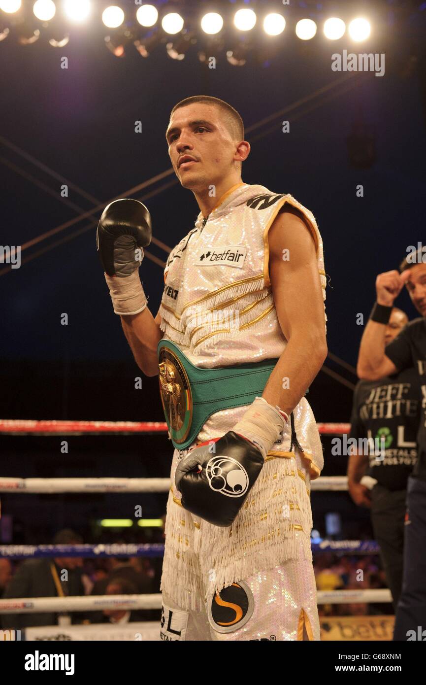 Boxing - WBC International Featherweight Title - Viorel Simion v Lee ...