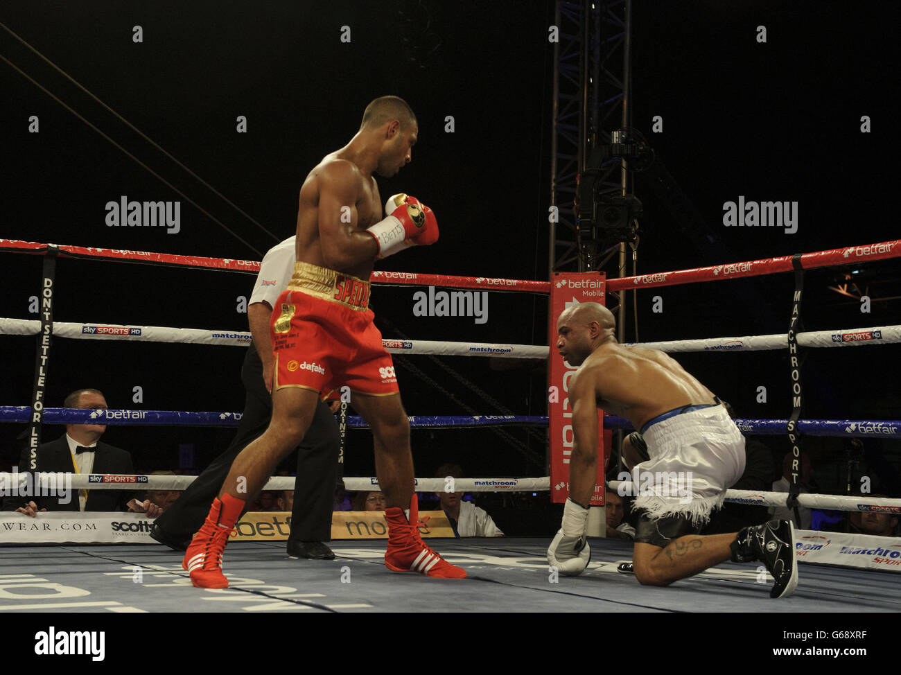 Boxing light middleweight bout kell brook jones craven park stadium hi ...