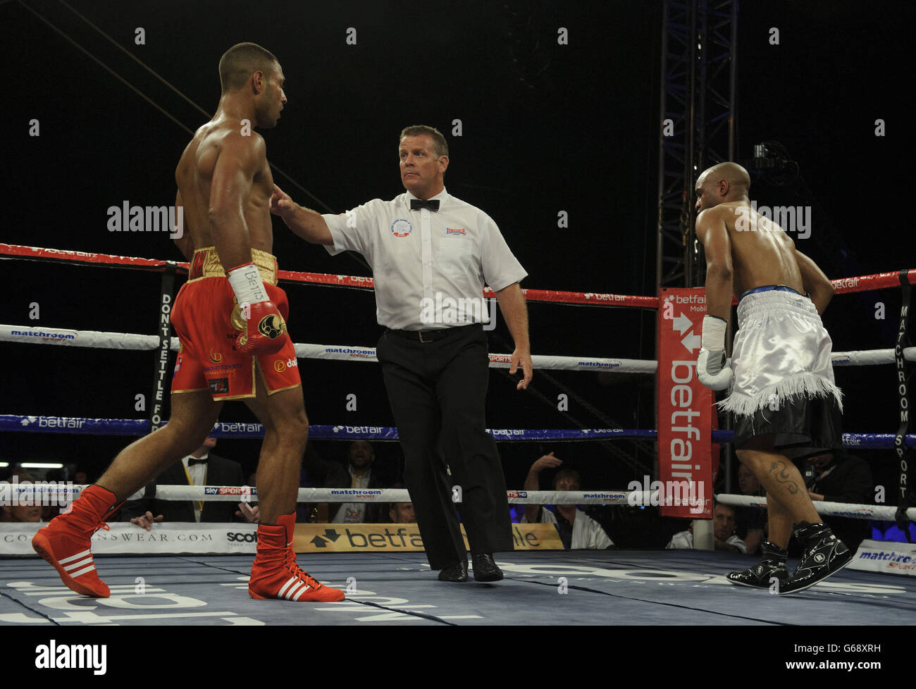 Boxing light middleweight bout kell brook jones craven park stadium hi ...
