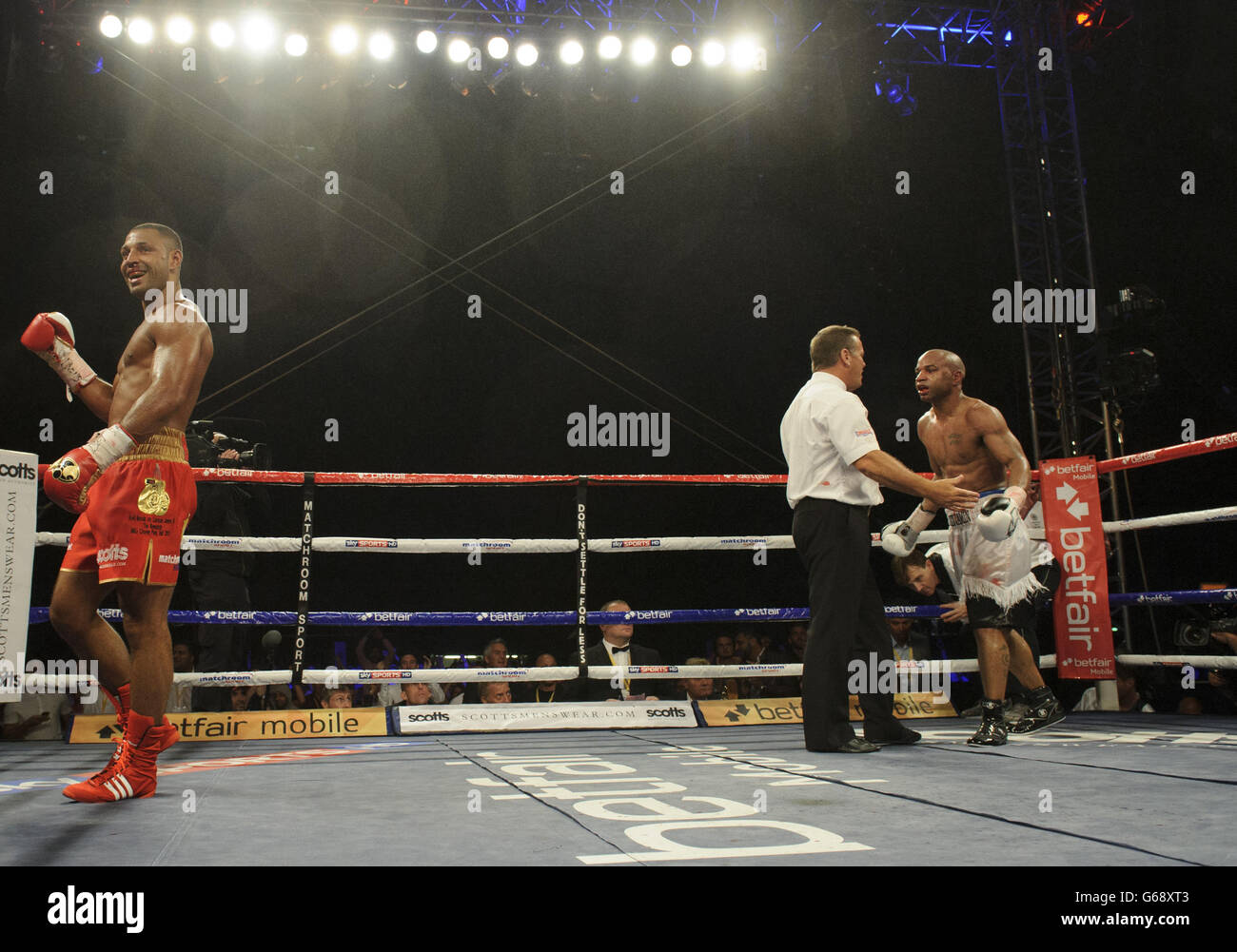 Boxing light middleweight bout kell brook jones craven park stadium hi ...