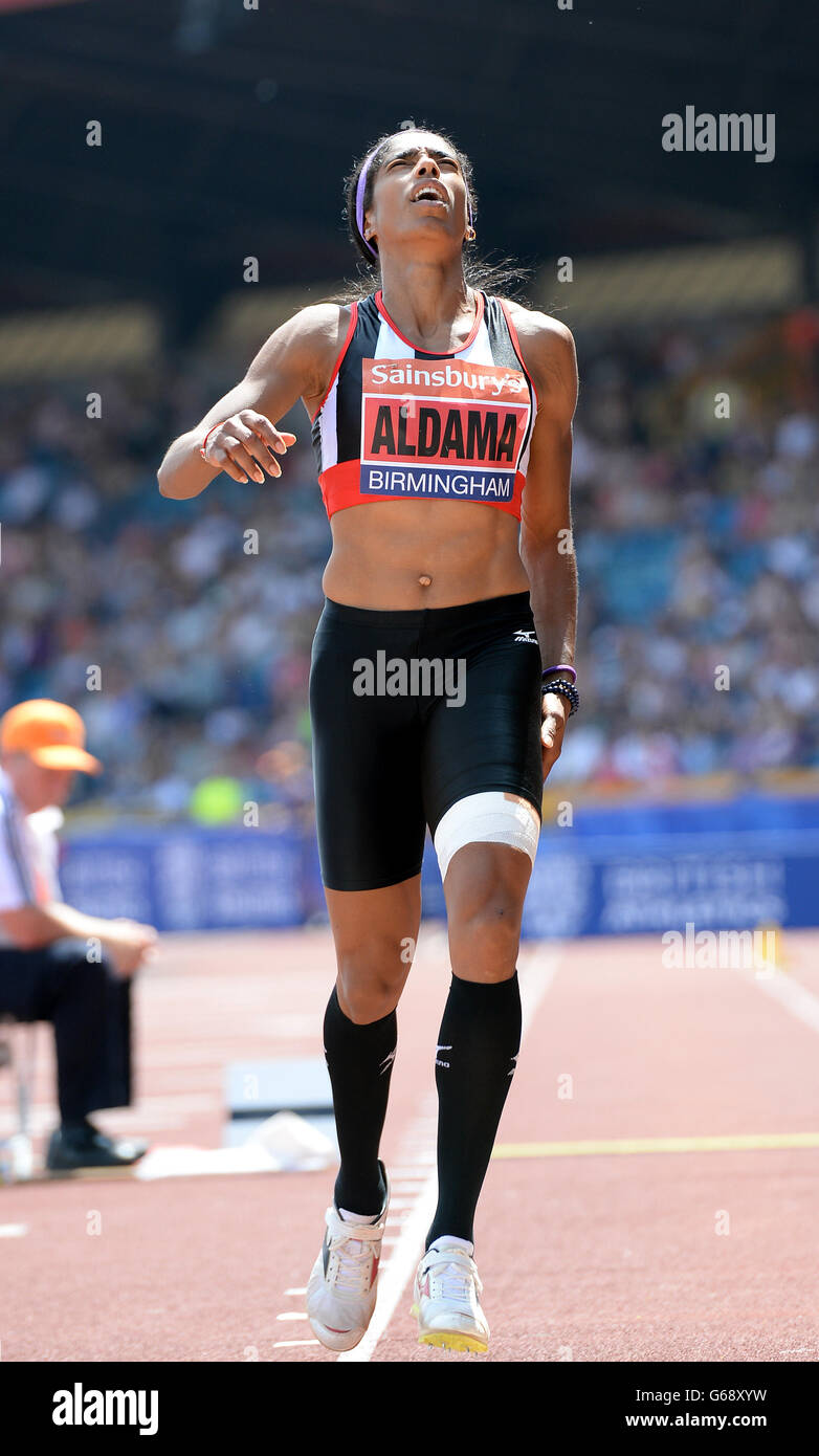 Triple jump injury hi-res stock photography and images - Alamy