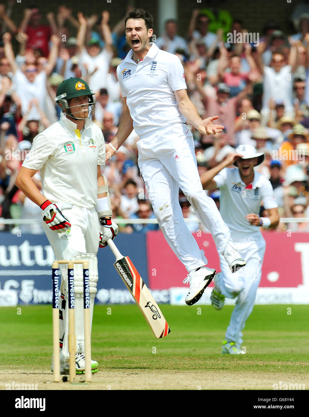 James Anderson celebrates after bowling Peter Siddle caught Alastair ...
