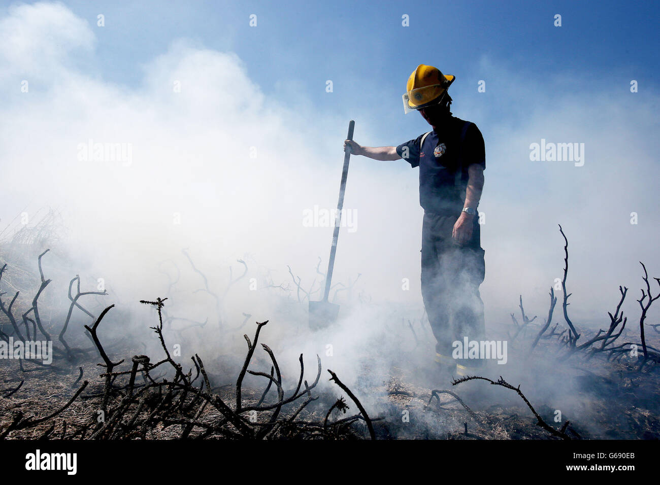 Battling a fire hi-res stock photography and images - Alamy