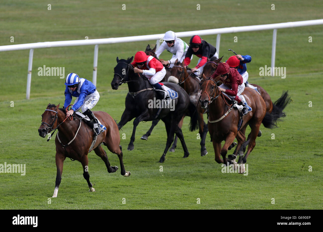 Jockey paul hanagan leicester racecourse hi-res stock photography and ...