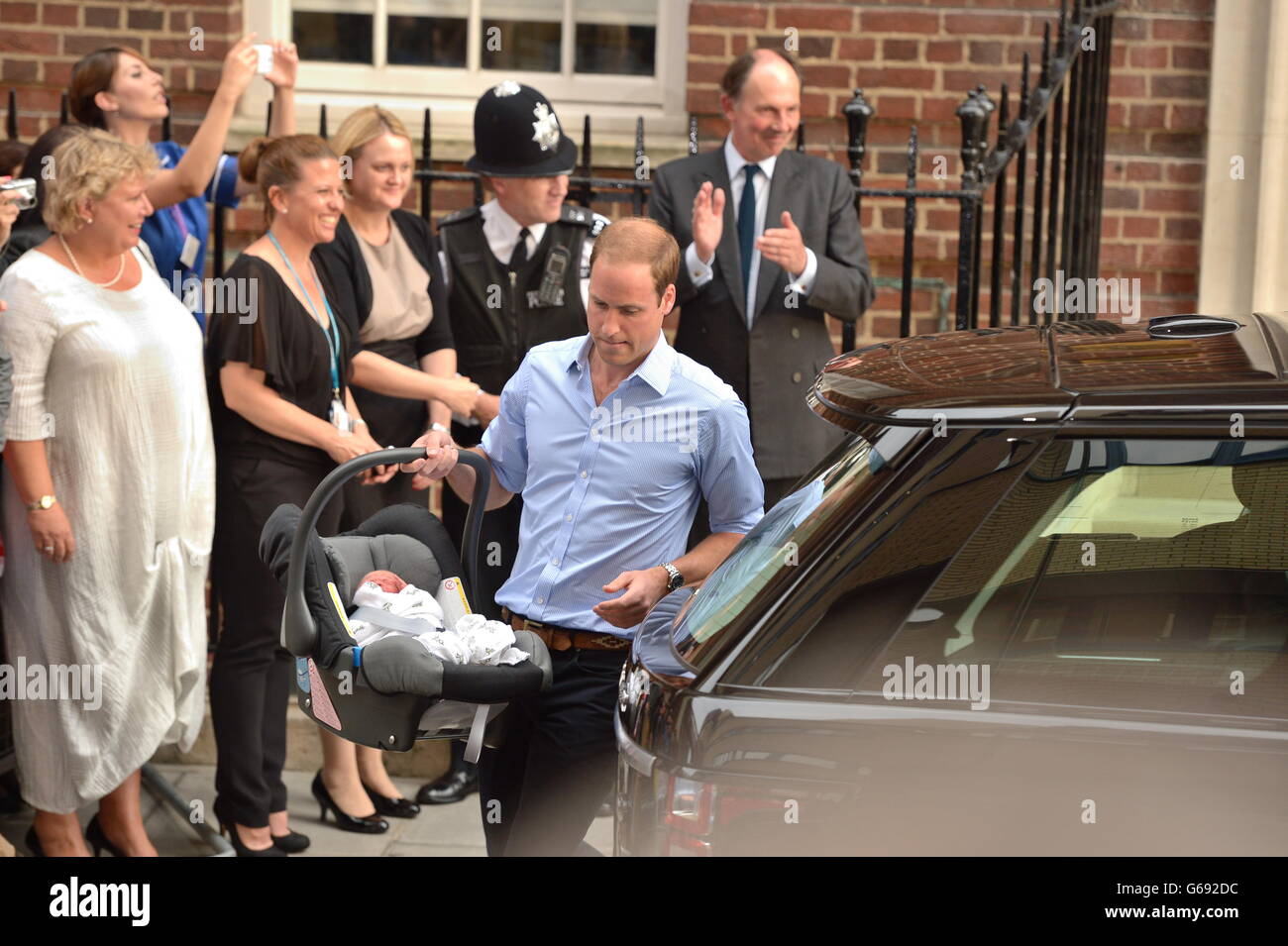 Prince george birth press hi-res stock photography and images - Alamy