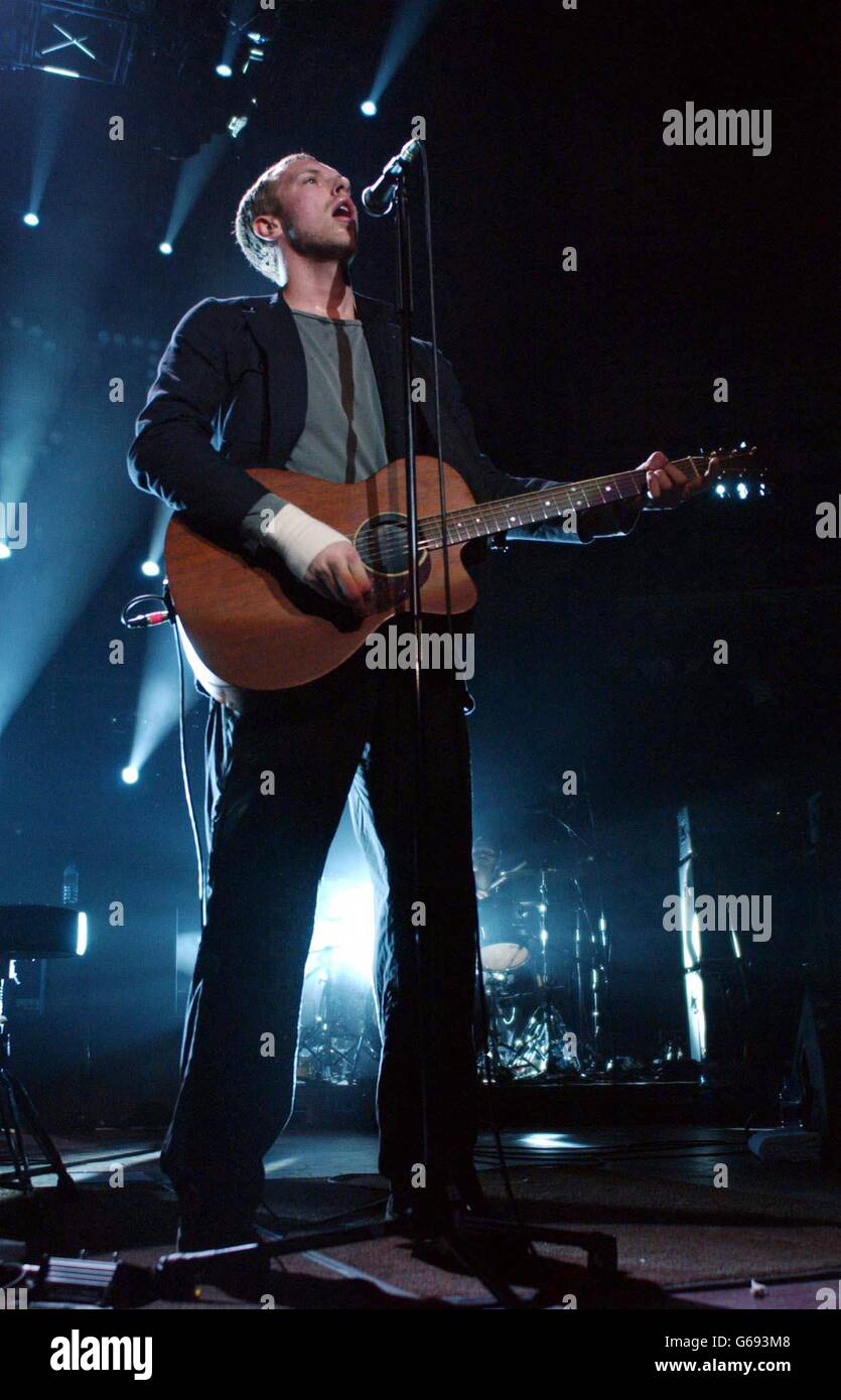 Coldplay frontman chris martin hi-res stock photography and images - Alamy