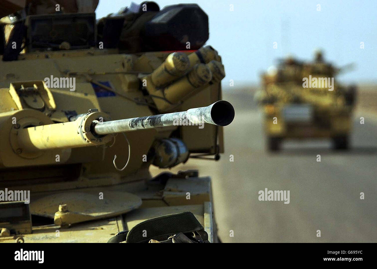 30mm gun hi-res stock photography and images - Alamy