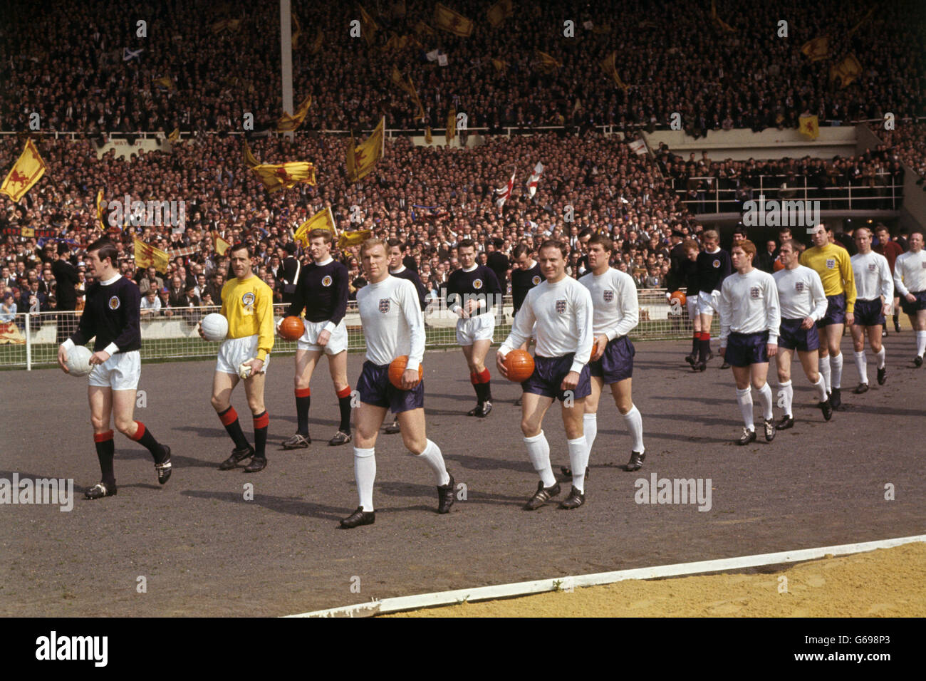 Lion rampant england flag hi-res stock photography and images - Alamy