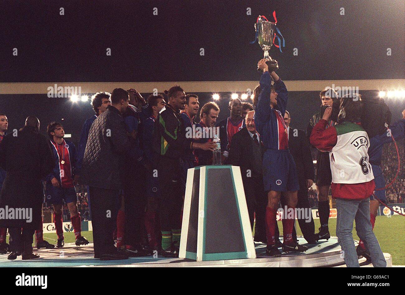 UEFA 1996 EUROPEAN CUP WINNERS CUP FINAL - PARIS ST GERMAIN v RAPID ...