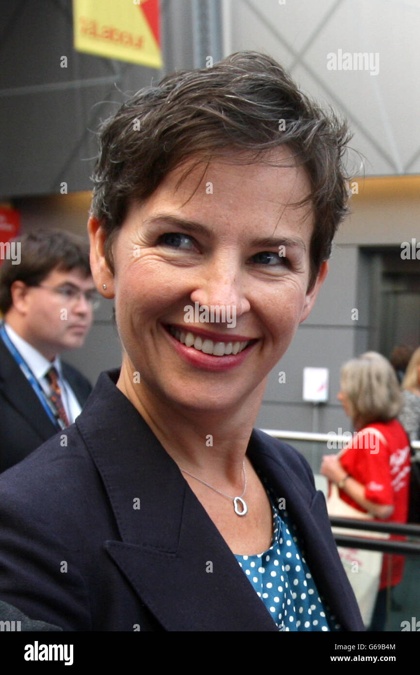 Shadow Environment Secretary Mary Creagh hands out apples as part of ...