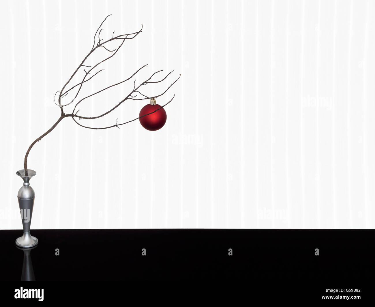 Simple still life red hi-res stock photography and images - Alamy