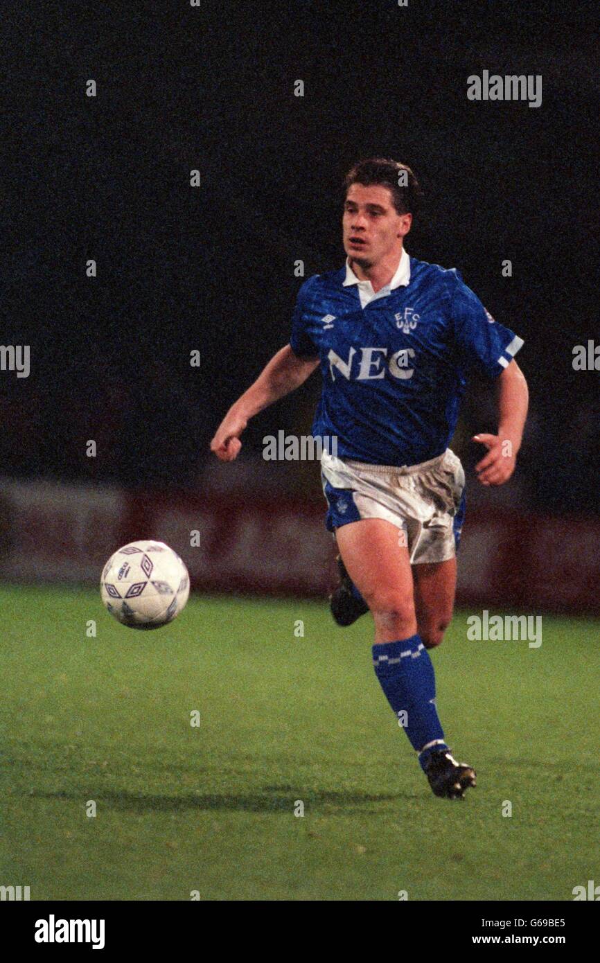 FOOTBALL. TONY COTTEE, EVERTON Stock Photo - Alamy