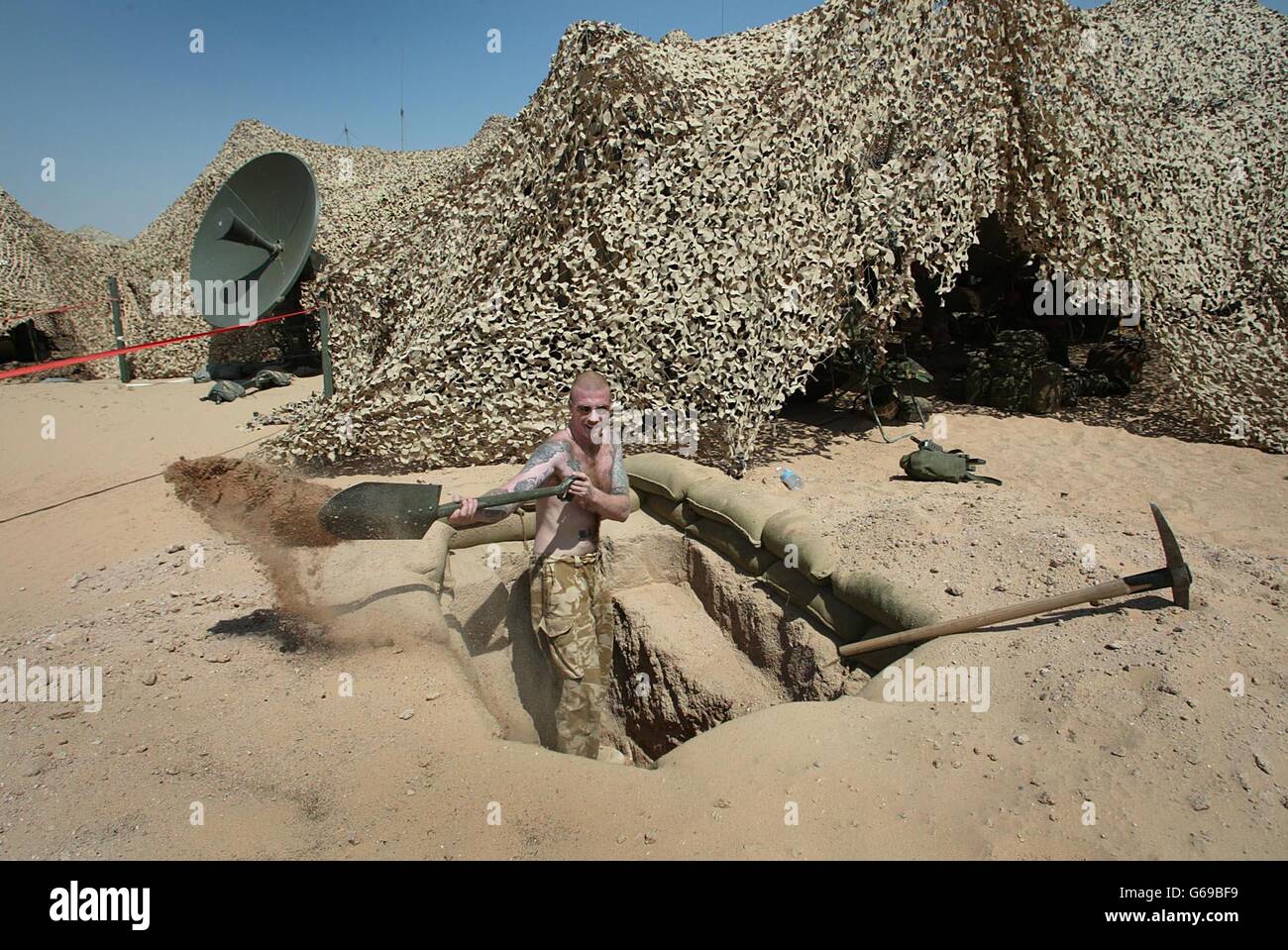 Camp commando kuwait hi-res stock photography and images - Alamy