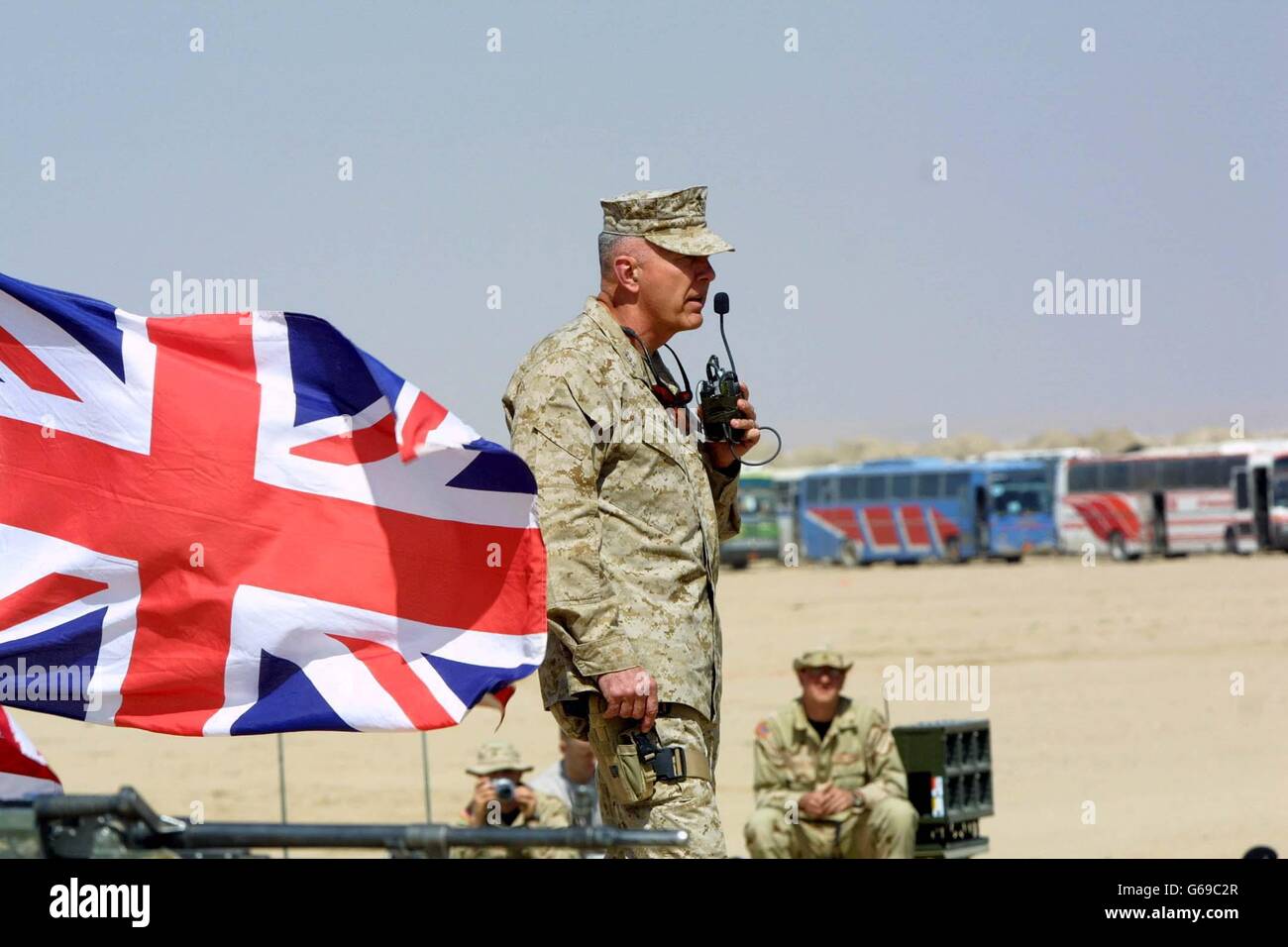 Kuwait iraq flag hi-res stock photography and images - Alamy